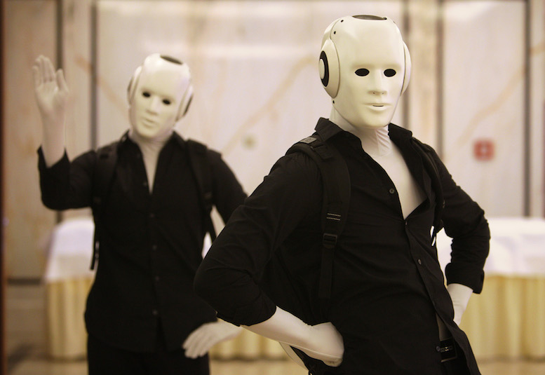 Walkact als Roboter in Düsseldorf, München, Hamburg, Wien, Leverkusen